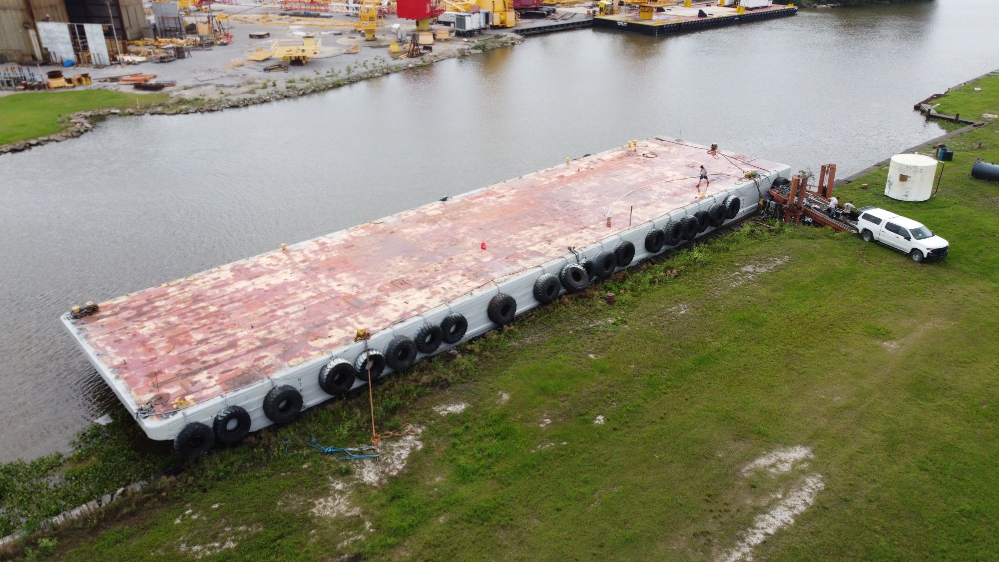 160′ x 40′ x 9′ Deck Barge – Houma Marine Towing, Inc.